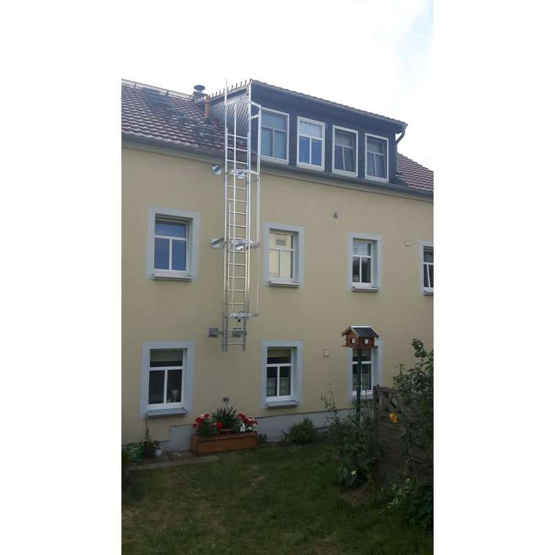 Scara evacuare la incendiu cu o singura sectiune cu protectie pentru ...